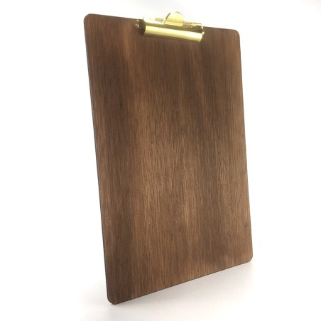 Fabricamos cartas de menú en madera con pinza personalizadas con logo
